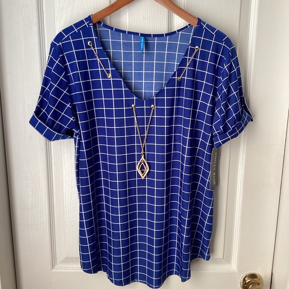 Ashley Blue | Tops | Ashley Blue Blue And White Box Pattern Short ...